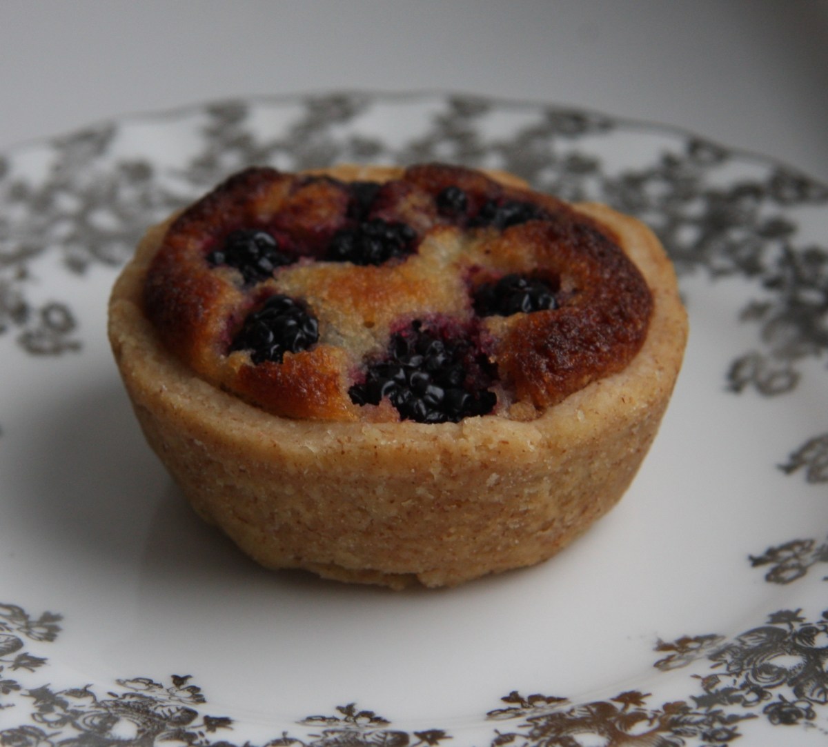 Mini Blackberry Bakewell Tarts – lovinghomemade