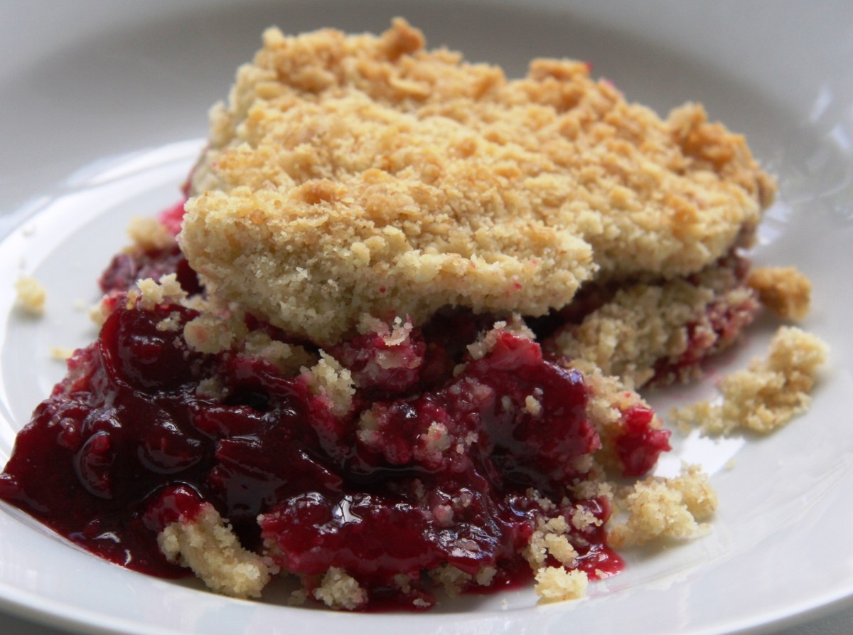 From the Hedgerows: Damson Crumble – lovinghomemade