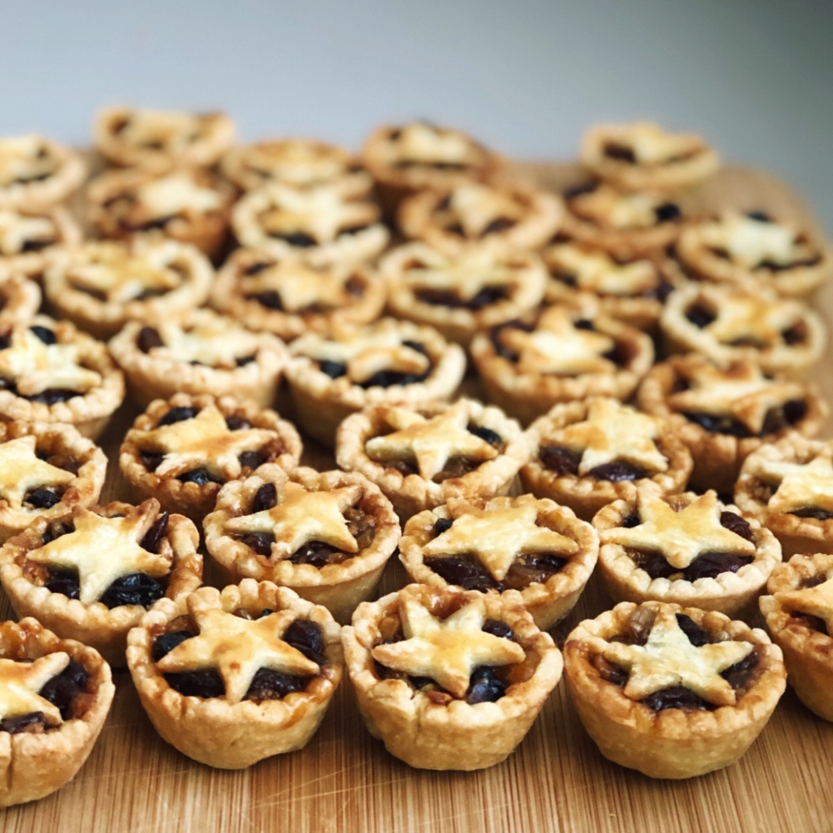 The Best Homemade Mini Mince Pies – lovinghomemade